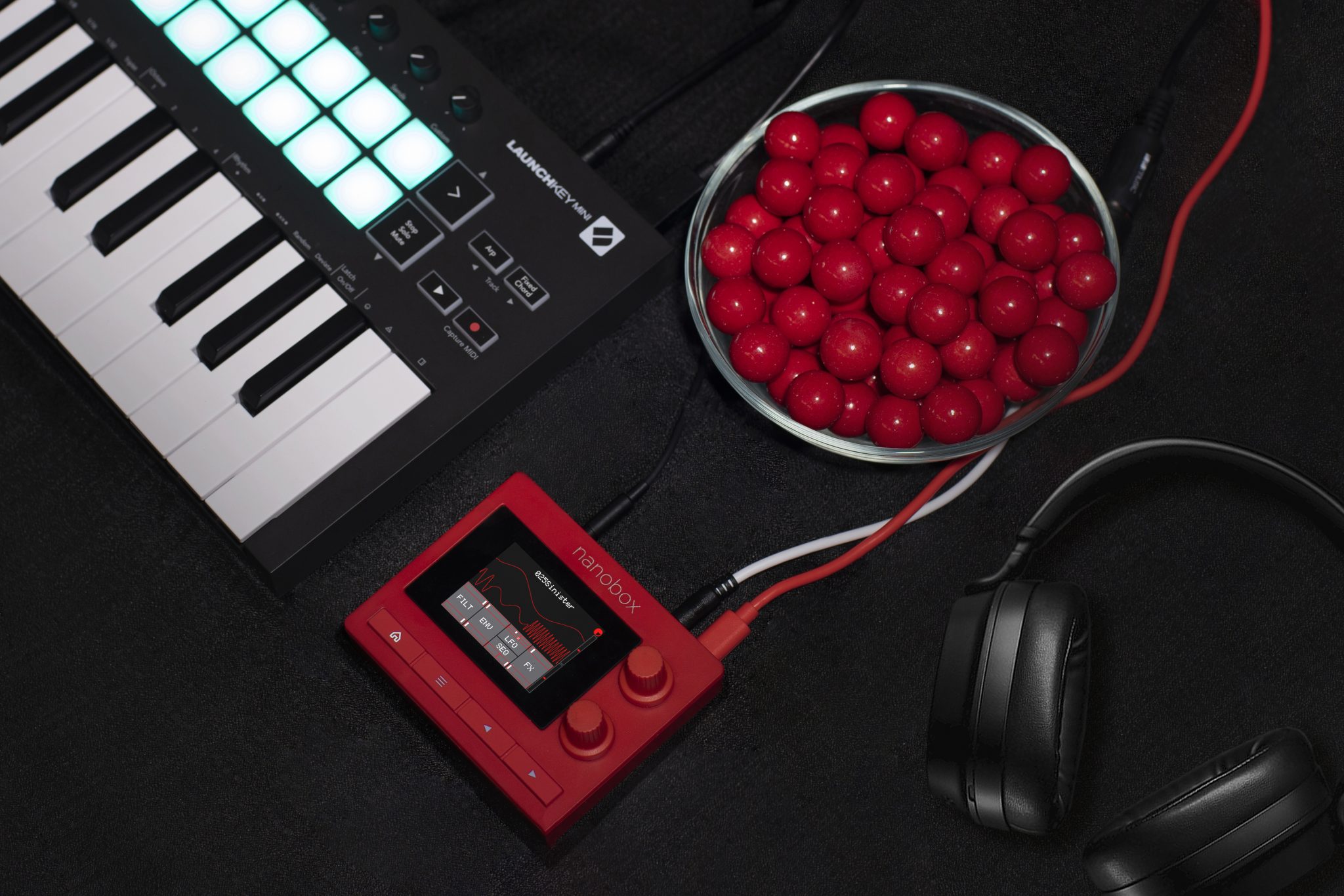 nanobox | fireball - Polyphonic Wavetable Mini Synth - 1010music LLC